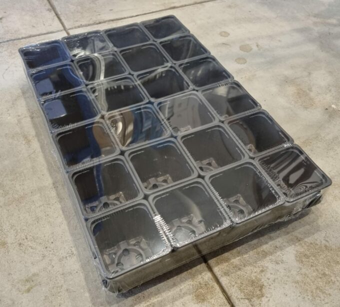 Carry Tray with 24 Pots – GROW FOLK